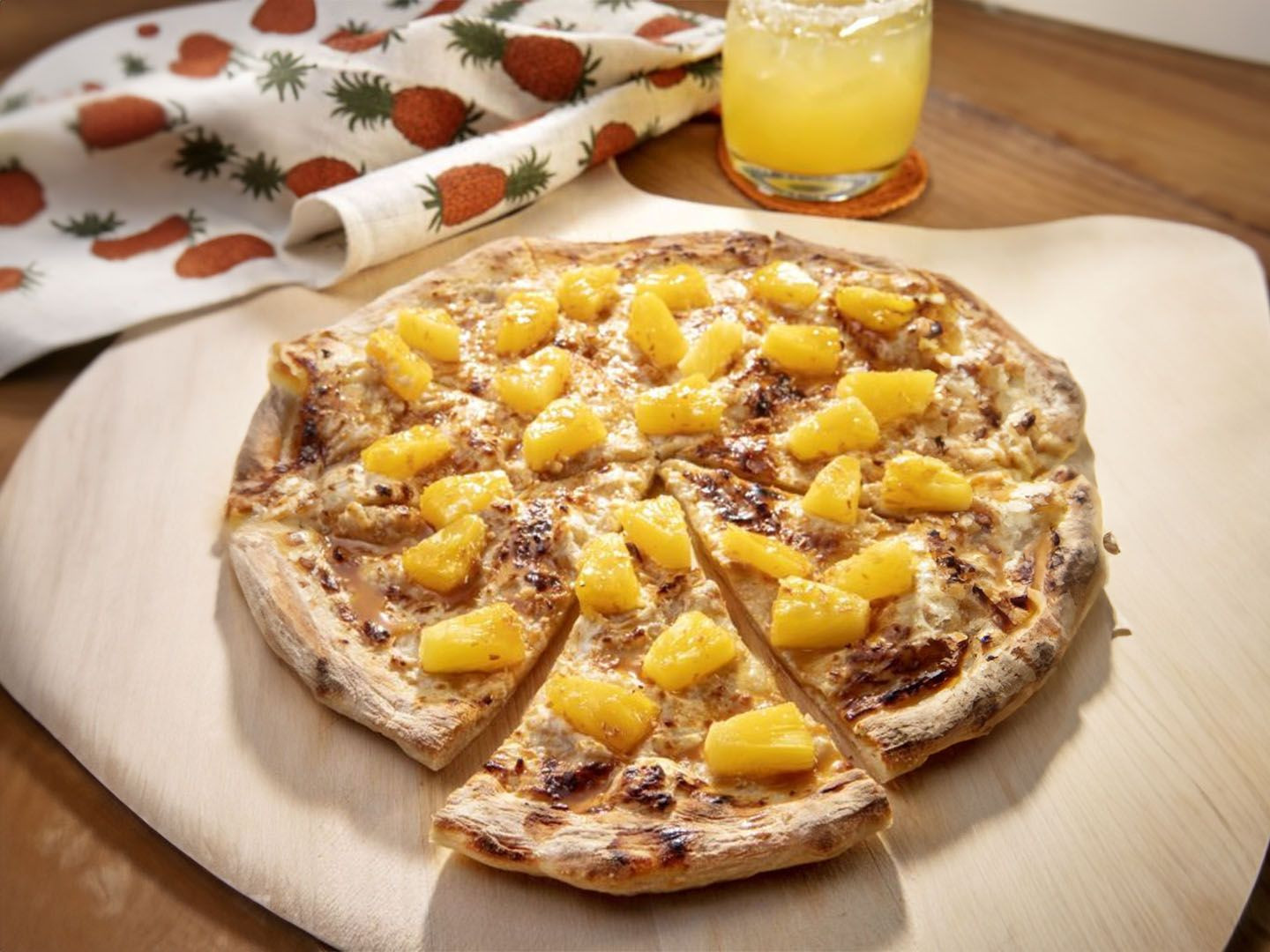 Piña Colada Pizza - Dole Canada Foodservice